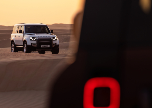 DEFENDER 130 SE P400 - SEDONA RED - LOCATION | Land Rover Media Newsroom