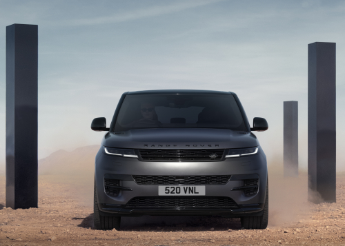 DARK, DRAMATIC AND ASTONISHINGLY DYNAMIC. INTRODUCING… THE RANGE ROVER ...