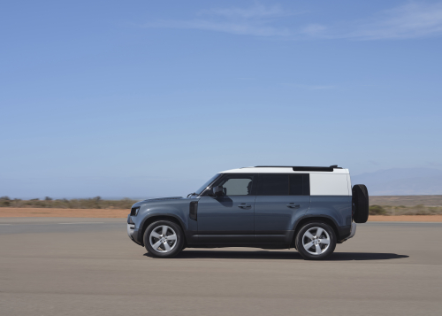 DEFENDER HARD TOP - IMAGES | Land Rover Media Newsroom