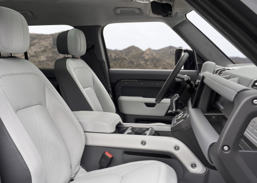 DEFENDER 130 V8 INTERIOR WITH CAPTAIN CHAIRS - IMAGES | Land Rover ...