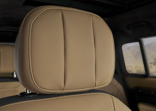 DEFENDER 130 INTERIOR - IMAGES | Land Rover Media Newsroom