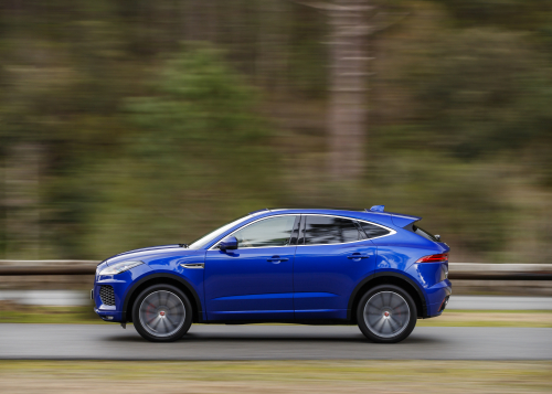 Der neue Jaguar E-PACE (Caesium Blue) | Jaguar Media Newsroom