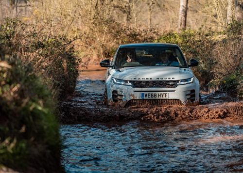 RANGE ROVER EVOQUE THE FIRST LUXURY COMPACT SUV TO COMPLY TO STRICTER ...